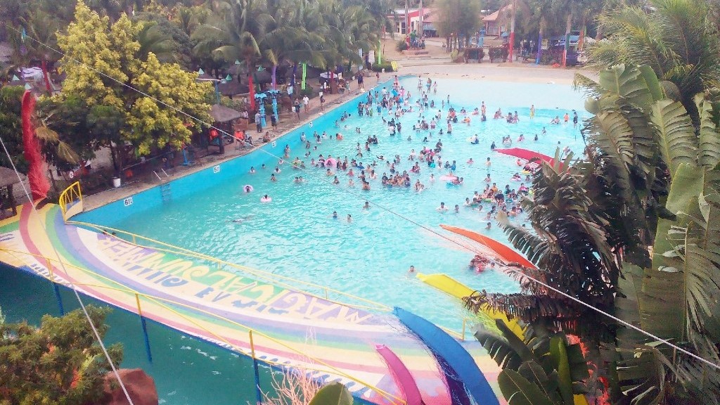 Amana Waterpark | Resort Swimming Pool
