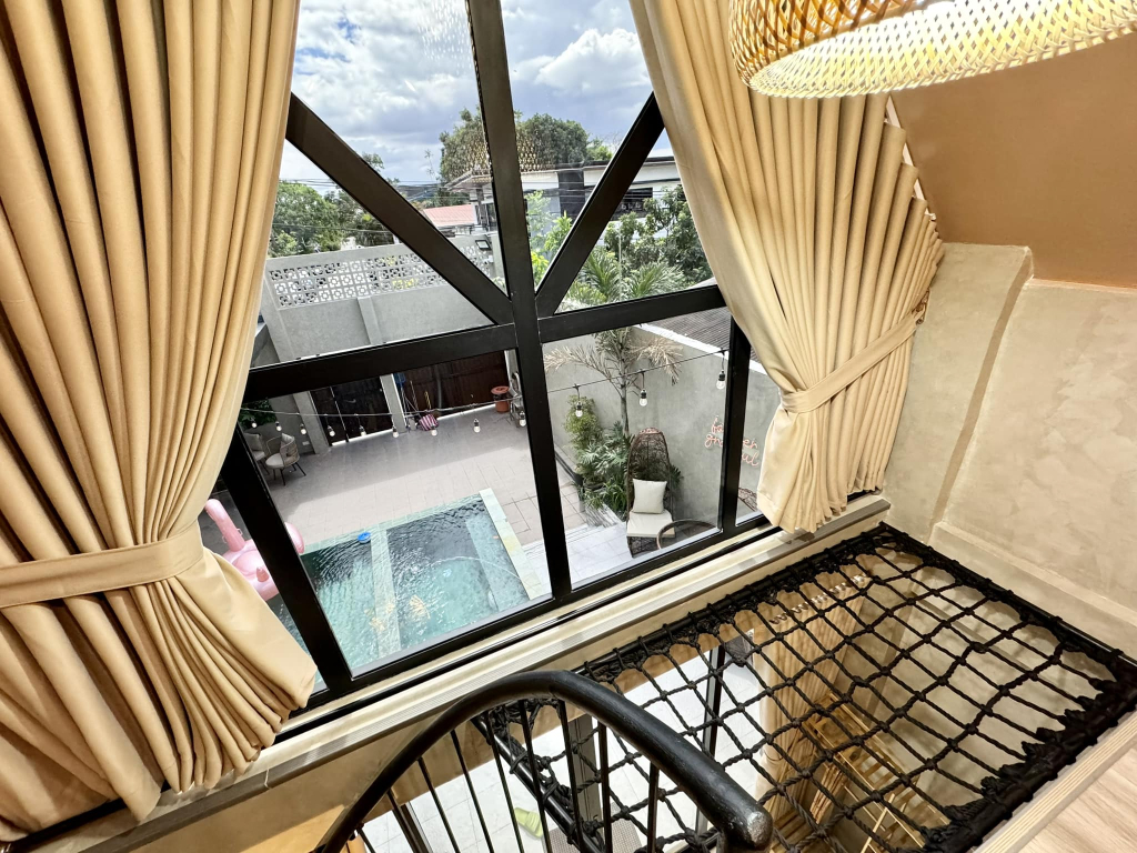 Ninety-Nine Cabin Resort | Resort Swimming Pool