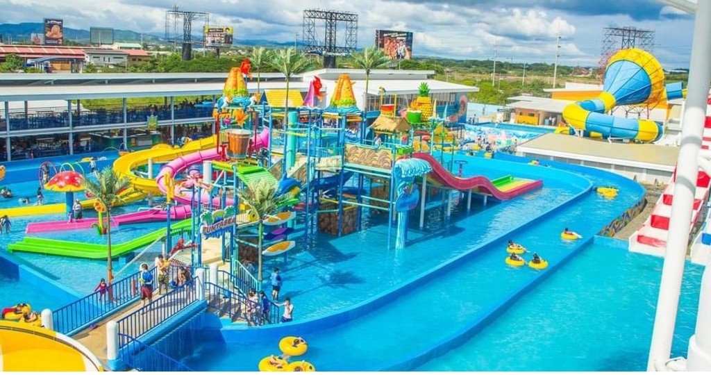 WaterWorld Cebu | Resort Swimming Pool